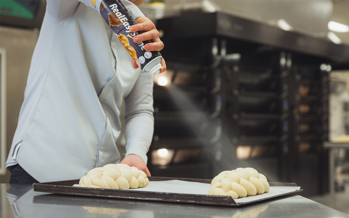 Real Easy Shine | Add shine to your bakery products | Sonneveld